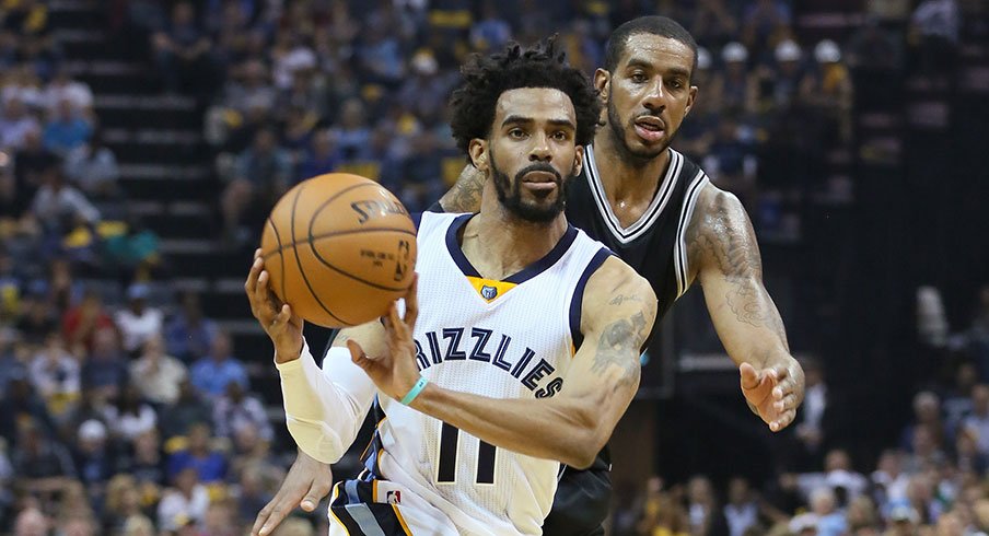 Video: Ohio State Recognizes Former Buckeyes As NBA Season Tips Off ...